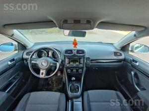Pelēks Volkswagen Golf 2010 Ogre, ar dzinēja tilpumu 2.00 L un nobraukumu 357 tūkst. km par 2000 €, foto 13 vietnē AUTOMOTO.COM.LV