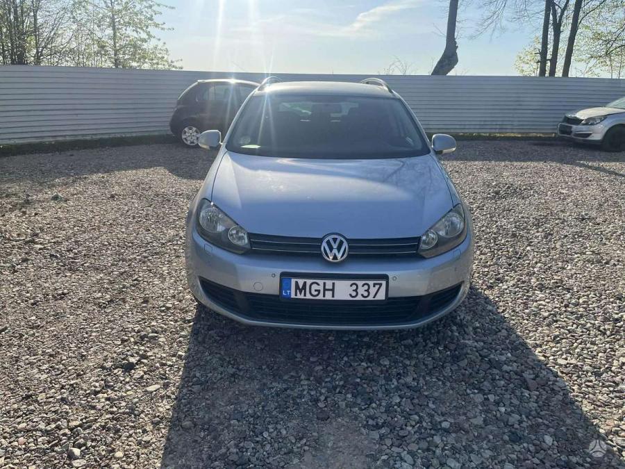 Pelēks Volkswagen Golf 2010 Marijampole, ar dzinēja tilpumu 1.20 L un nobraukumu 187 tūkst. km par 2000 €, foto 10 vietnē AUTOMOTO.COM.LV