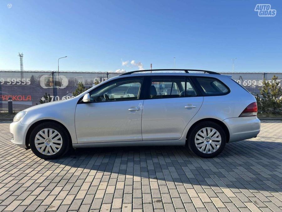 Grey Volkswagen Golf 2010 in Siauliai, with an engine capacity of 1.60 L and mileage of 263 thousand km for 3900 €, photo 5 on AUTOMOTO.COM.LV