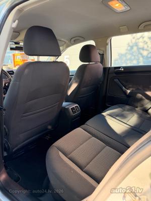 Grey Volkswagen Golf 2010 in Tallinn, with an engine capacity of 1.60 L and mileage of 253 thousand km for 3490 €, photo 7 on AUTOMOTO.COM.LV