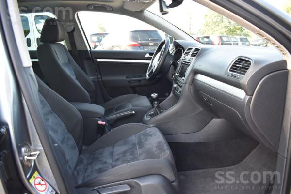 Pelēks Volkswagen Golf 2010 Kuldīga, ar dzinēja tilpumu 1.60 L un nobraukumu 0 tūkst. km par 4550 €, foto 5 vietnē AUTOMOTO.COM.LV