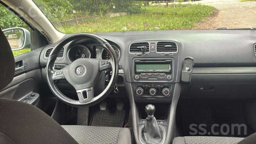 Pelēks Volkswagen Golf 2010 Rīga, ar dzinēja tilpumu 1.60 L un nobraukumu 406 tūkst. km par 2300 €, foto 7 vietnē AUTOMOTO.COM.LV