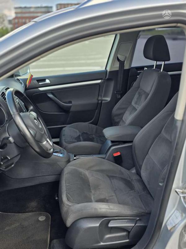 Grey Volkswagen Golf 2010 in Vilnius, with an engine capacity of 1.97 L and mileage of 280 thousand km for 2900 €, photo 9 on AUTOMOTO.COM.LV