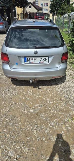 Grey Volkswagen Golf 2010 in Siauliai, with an engine capacity of 1.40 L and mileage of 261 thousand km for 2700 €, photo 8 on AUTOMOTO.COM.LV
