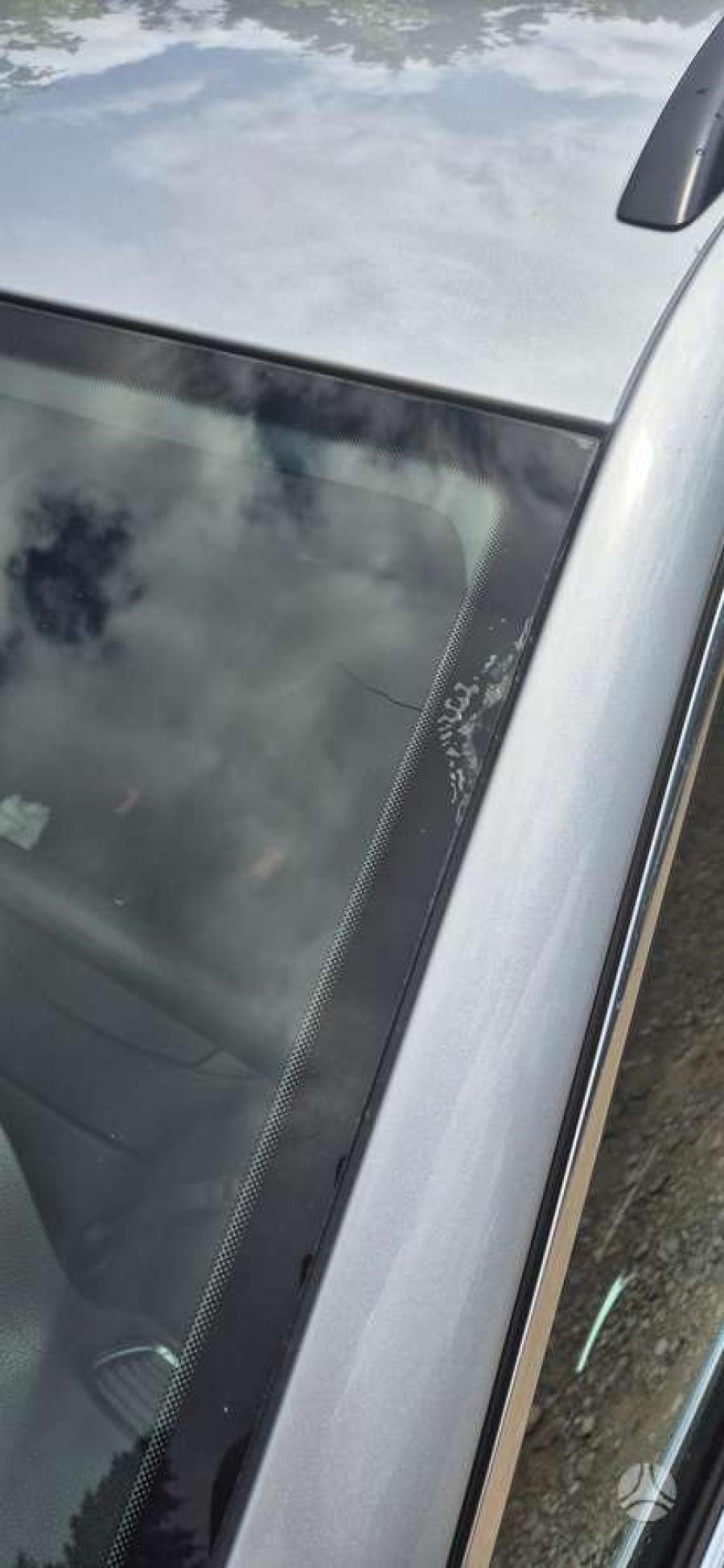 Grey Volkswagen Golf 2010 in Siauliai, with an engine capacity of 1.40 L and mileage of 261 thousand km for 2700 €, photo 11 on AUTOMOTO.COM.LV