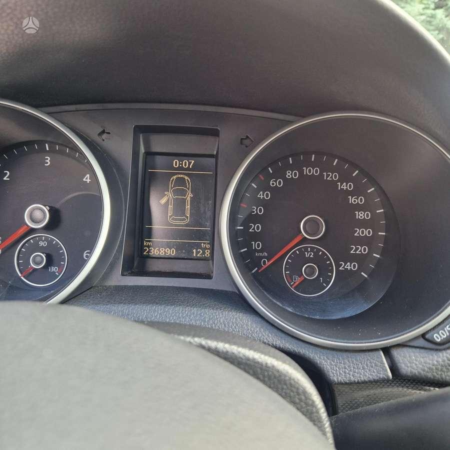 Pelēks Volkswagen Golf 2010 Utena, ar dzinēja tilpumu 1.60 L un nobraukumu 237 tūkst. km par 3100 €, foto 12 vietnē AUTOMOTO.COM.LV