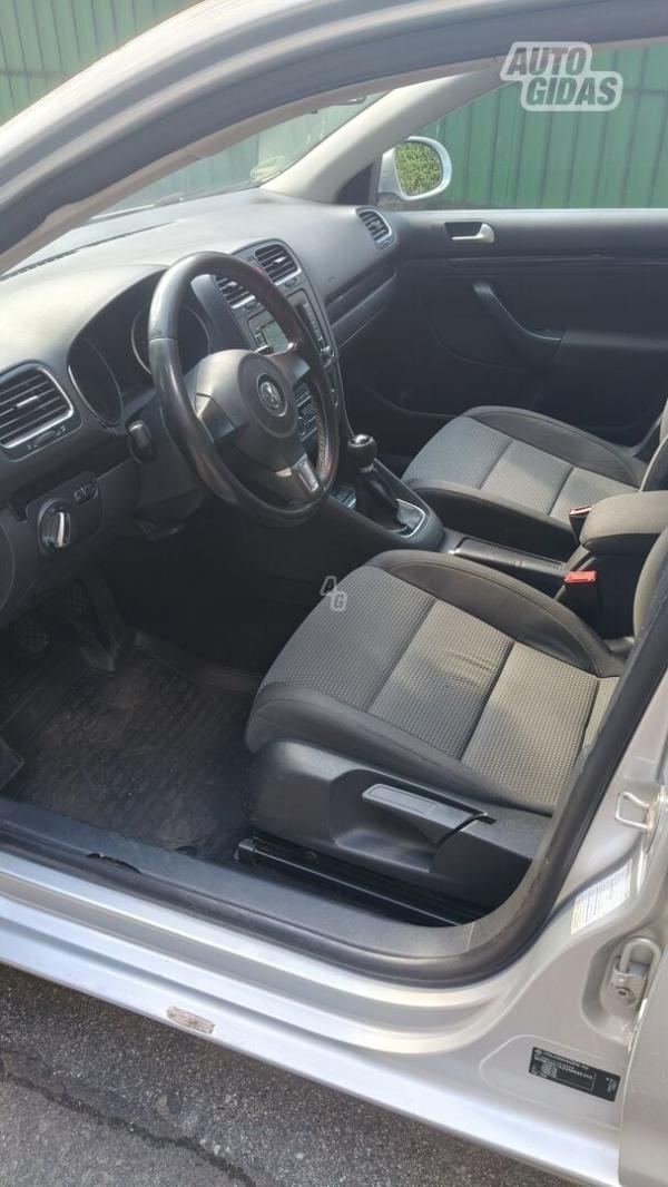 Pelēks Volkswagen Golf 2010 Viļņa, ar dzinēja tilpumu 1.40 L un nobraukumu 330 tūkst. km par 1300 €, foto 10 vietnē AUTOMOTO.COM.LV