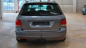 Grey Volkswagen Golf 2010 in Limbazi, with an engine capacity of 2.00 L and mileage of 274 thousand km for 5250 €, photo 6 on AUTOMOTO.COM.LV