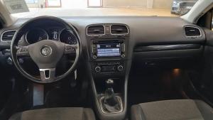 Grey Volkswagen Golf 2010 in Limbazi, with an engine capacity of 2.00 L and mileage of 274 thousand km for 5250 €, photo 8 on AUTOMOTO.COM.LV
