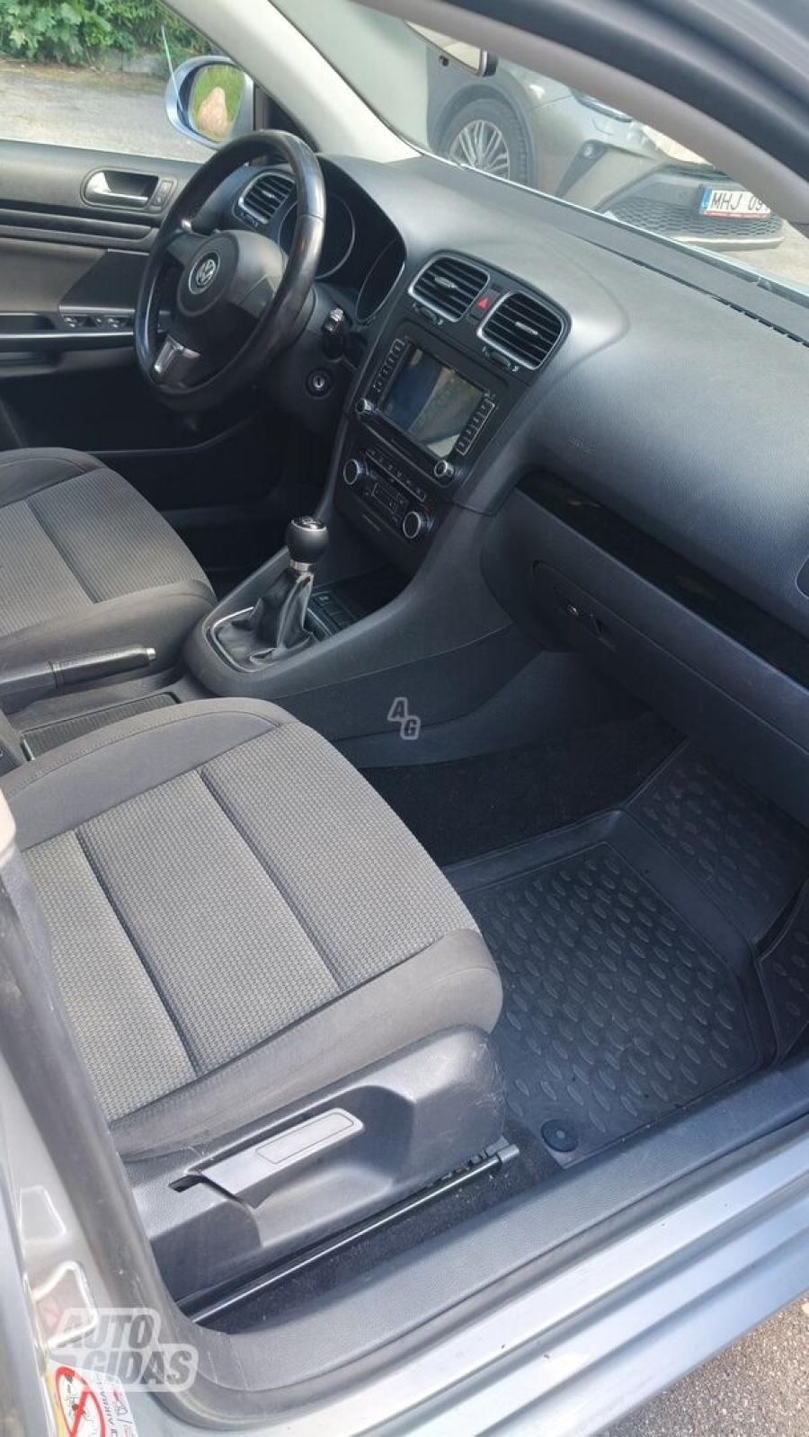 Grey Volkswagen Golf 2010 in Vilnius, with an engine capacity of 1.40 L and mileage of 337 thousand km for 1200 €, photo 14 on AUTOMOTO.COM.LV