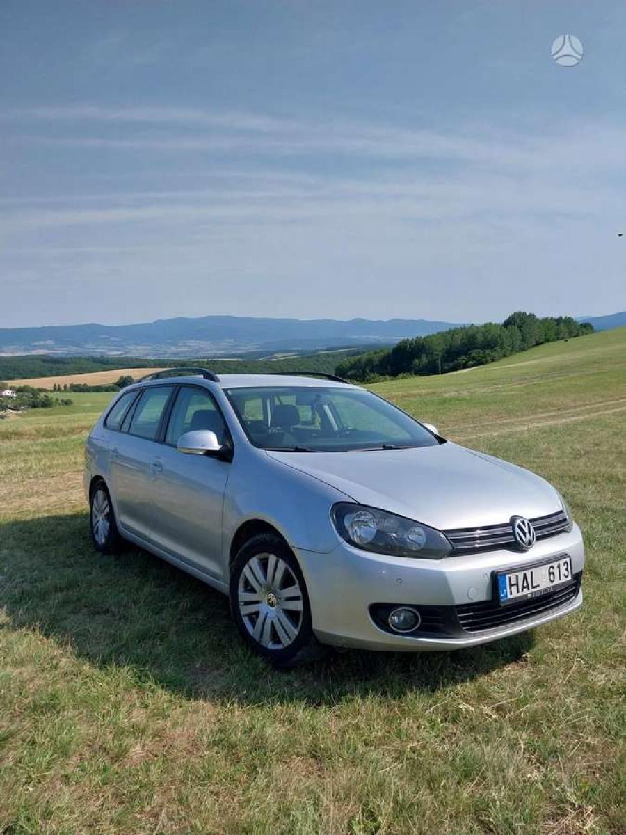 Grey Volkswagen Golf 2010 in Vilnius, with an engine capacity of 1.60 L and mileage of 365 thousand km for 2150 €, photo 1 on AUTOMOTO.COM.LV