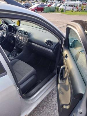 Grey Volkswagen Golf 2010 in Vilnius, with an engine capacity of 1.60 L and mileage of 365 thousand km for 2150 €, photo 13 on AUTOMOTO.COM.LV