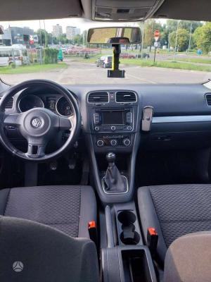 Grey Volkswagen Golf 2010 in Vilnius, with an engine capacity of 1.60 L and mileage of 365 thousand km for 2150 €, photo 15 on AUTOMOTO.COM.LV