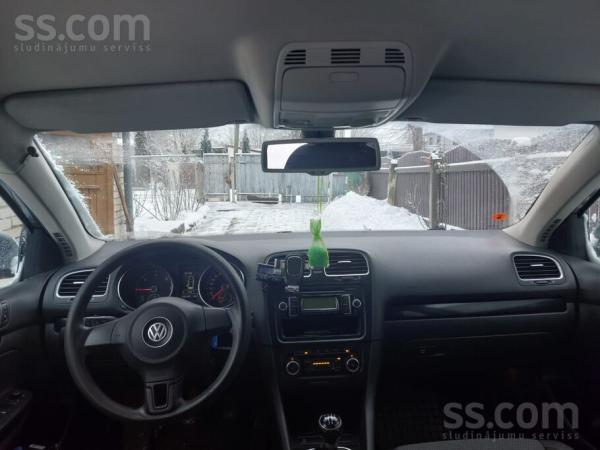 Grey Volkswagen Golf 2010 in Jelgava, with an engine capacity of 1.60 L and mileage of 408 thousand km for 1150 €, photo 4 on AUTOMOTO.COM.LV