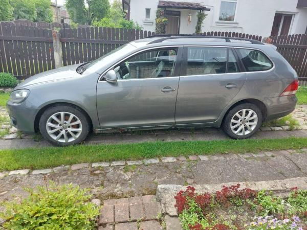 Grey Volkswagen Golf 2010 in Jelgava, with an engine capacity of 1.60 L and mileage of 408 thousand km for 1150 €, photo 7 on AUTOMOTO.COM.LV