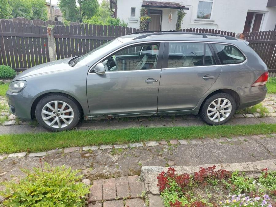 Pelēks Volkswagen Golf 2010 Jelgava, ar dzinēja tilpumu 1.60 L un nobraukumu 408 tūkst. km par 1150 €, foto 8 vietnē AUTOMOTO.COM.LV