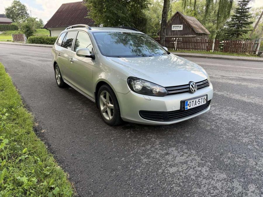 Pelēks Volkswagen Golf 2010 Kelmė, ar dzinēja tilpumu 1.39 L un nobraukumu 254 tūkst. km par 2650 €, foto 4 vietnē AUTOMOTO.COM.LV
