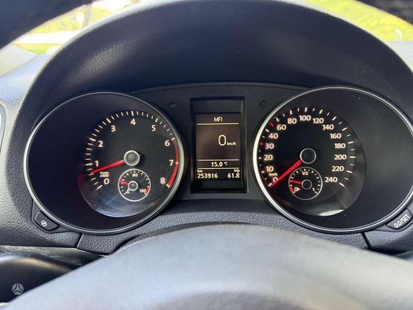 Grey Volkswagen Golf 2010 in Kelme, with an engine capacity of 1.39 L and mileage of 254 thousand km for 2650 €, photo 11 on AUTOMOTO.COM.LV