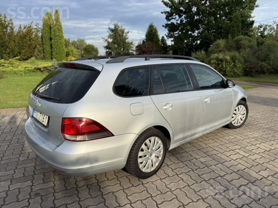 Pelēks Volkswagen Golf 2010 Rīga, ar dzinēja tilpumu 1.60 L un nobraukumu 170 tūkst. km par 3200 €, foto 9 vietnē AUTOMOTO.COM.LV