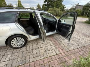 Pelēks Volkswagen Golf 2010 Rīga, ar dzinēja tilpumu 1.60 L un nobraukumu 170 tūkst. km par 3200 €, foto 12 vietnē AUTOMOTO.COM.LV