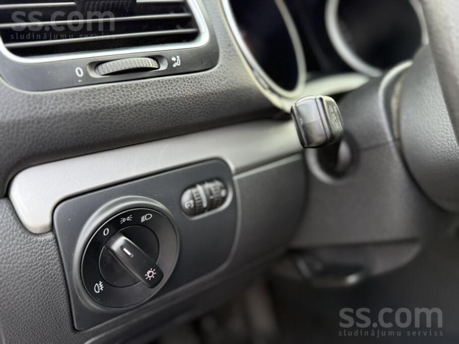 Pelēks Volkswagen Golf 2010 Rīga, ar dzinēja tilpumu 1.60 L un nobraukumu 170 tūkst. km par 3200 €, foto 30 vietnē AUTOMOTO.COM.LV