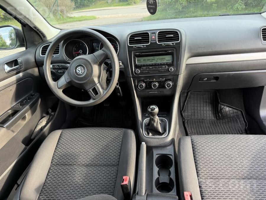 Pelēks Volkswagen Golf 2010 Rīga, ar dzinēja tilpumu 1.60 L un nobraukumu 170 tūkst. km par 3200 €, foto 34 vietnē AUTOMOTO.COM.LV