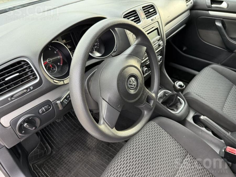 Pelēks Volkswagen Golf 2010 Rīga, ar dzinēja tilpumu 1.60 L un nobraukumu 170 tūkst. km par 3200 €, foto 35 vietnē AUTOMOTO.COM.LV