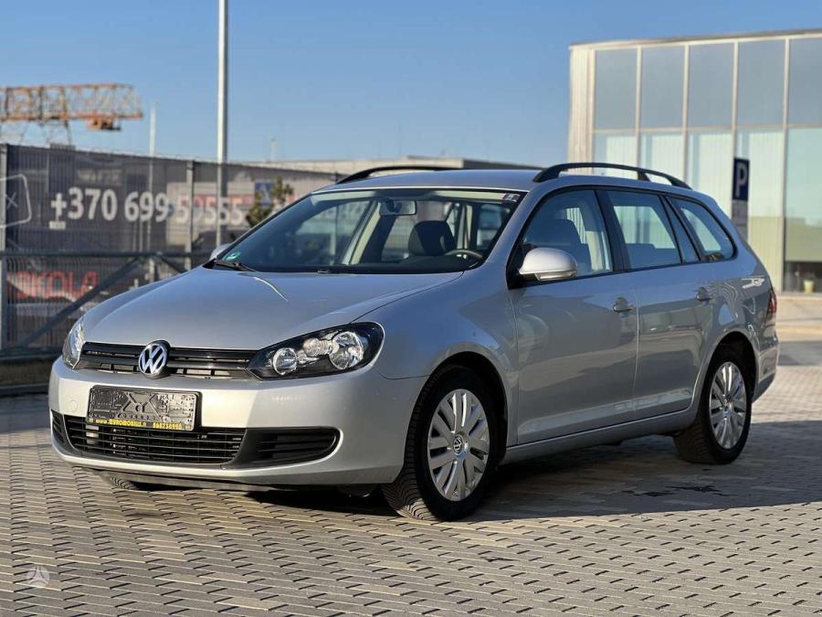 Grey Volkswagen Golf 2010 in Siauliai, with an engine capacity of 1.60 L and mileage of 263 thousand km for 3500 €, photo 3 on AUTOMOTO.COM.LV