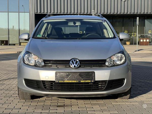 Pelēks Volkswagen Golf 2010 Šauļi, ar dzinēja tilpumu 1.60 L un nobraukumu 263 tūkst. km par 3500 €, foto 4 vietnē AUTOMOTO.COM.LV