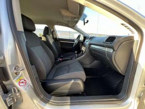 Grey Volkswagen Golf 2010 in Siauliai, with an engine capacity of 1.60 L and mileage of 263 thousand km for 3500 €, photo 16 on AUTOMOTO.COM.LV