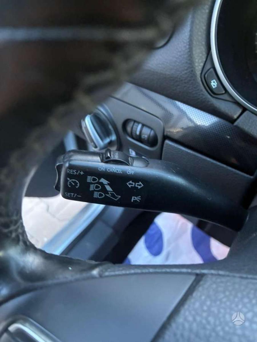 Grey Volkswagen Golf 2010 in Vilnius, with an engine capacity of 1.97 L and mileage of 214 thousand km for 2700 €, photo 15 on AUTOMOTO.COM.LV