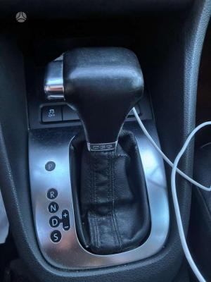 Grey Volkswagen Golf 2010 in Vilnius, with an engine capacity of 1.97 L and mileage of 214 thousand km for 2700 €, photo 18 on AUTOMOTO.COM.LV