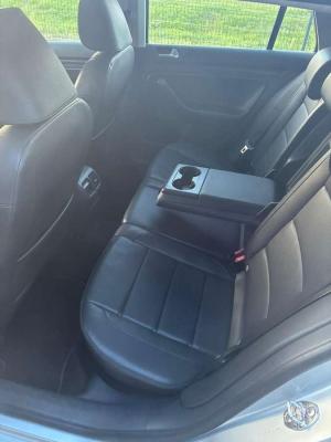 Grey Volkswagen Golf 2010 in Vilnius, with an engine capacity of 1.97 L and mileage of 214 thousand km for 2700 €, photo 20 on AUTOMOTO.COM.LV