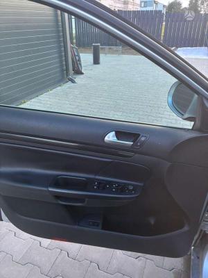 Grey Volkswagen Golf 2010 in Vilnius, with an engine capacity of 1.97 L and mileage of 214 thousand km for 2700 €, photo 21 on AUTOMOTO.COM.LV
