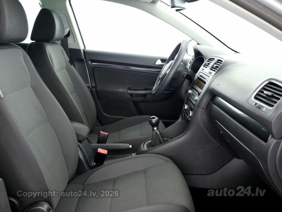 Pelēks Volkswagen Golf 2010 Tallina, ar dzinēja tilpumu 1.40 L un nobraukumu 277 tūkst. km par 999 €, foto 7 vietnē AUTOMOTO.COM.LV