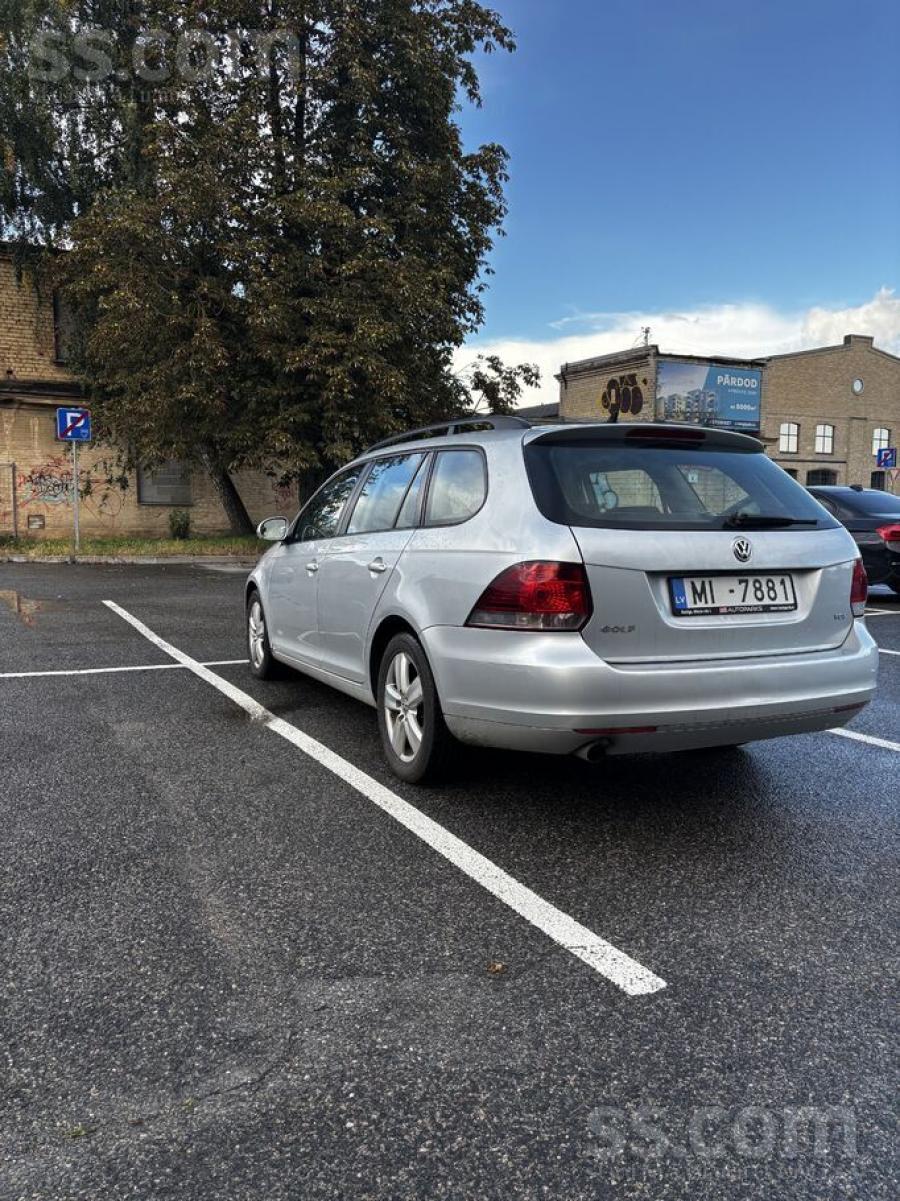 Grey Volkswagen Golf 2010 in Riga, with an engine capacity of 1.60 L and mileage of 373 thousand km for 2000 €, photo 5 on AUTOMOTO.COM.LV