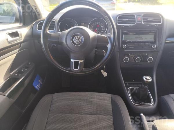 Pelēks Volkswagen Golf 2010 Rīga, ar dzinēja tilpumu 1.60 L un nobraukumu 393 tūkst. km par 3700 €, foto 9 vietnē AUTOMOTO.COM.LV