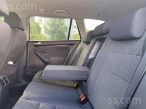 Pelēks Volkswagen Golf 2010 Rīga, ar dzinēja tilpumu 1.60 L un nobraukumu 393 tūkst. km par 3700 €, foto 11 vietnē AUTOMOTO.COM.LV