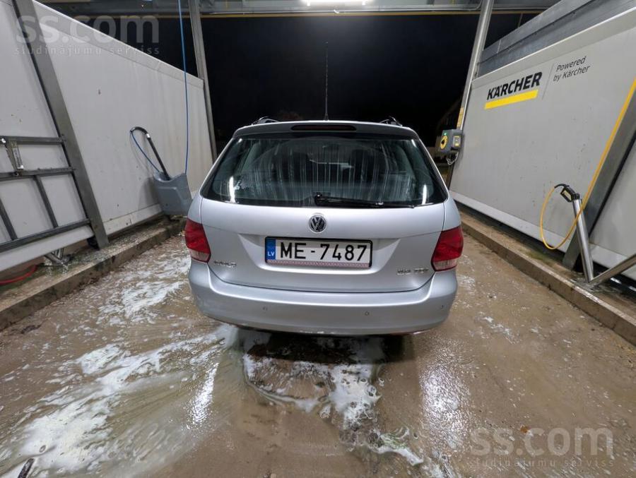 Grey Volkswagen Golf 2010 in Riga, with an engine capacity of 2.00 L and mileage of 310 thousand km for 2150 €, photo 5 on AUTOMOTO.COM.LV