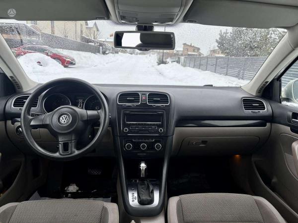 Grey Volkswagen Golf 2011 in Vilnius, with an engine capacity of 1.39 L and mileage of 270 thousand km for 3900 €, photo 8 on AUTOMOTO.COM.LV