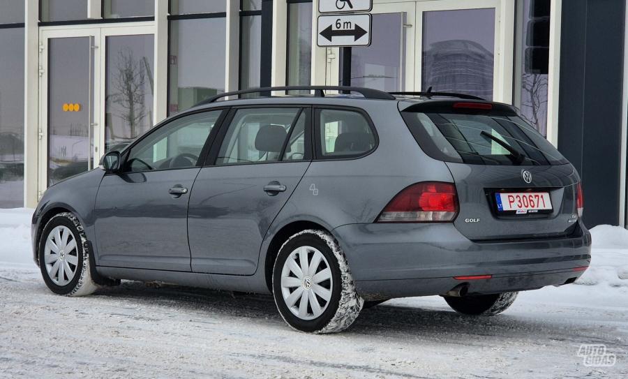 Pelēks Volkswagen Golf 2011 Viļņa, ar dzinēja tilpumu 1.60 L un nobraukumu 268 tūkst. km par 3350 €, foto 2 vietnē AUTOMOTO.COM.LV
