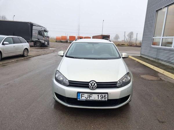 Pelēks Volkswagen Golf 2011 Tauragė, ar dzinēja tilpumu 1.60 L un nobraukumu 290 tūkst. km par 2550 €, foto 6 vietnē AUTOMOTO.COM.LV