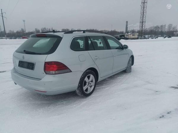 Pelēks Volkswagen Golf 2011 Marijampole, ar dzinēja tilpumu 1.60 L un nobraukumu 225 tūkst. km par 3999 €, foto 8 vietnē AUTOMOTO.COM.LV