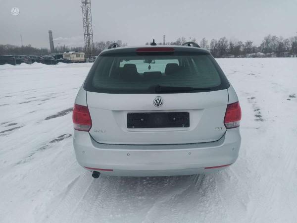 Pelēks Volkswagen Golf 2011 Marijampole, ar dzinēja tilpumu 1.60 L un nobraukumu 225 tūkst. km par 3999 €, foto 9 vietnē AUTOMOTO.COM.LV