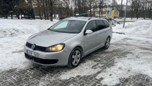 Grey Volkswagen Golf 2011 in Vilnius, with an engine capacity of 1.60 L and mileage of 330 thousand km for 2200 €, photo  on AUTOMOTO.COM.LV