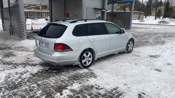 Pelēks Volkswagen Golf 2011 Viļņa, ar dzinēja tilpumu 1.60 L un nobraukumu 330 tūkst. km par 2200 €, foto 4 vietnē AUTOMOTO.COM.LV