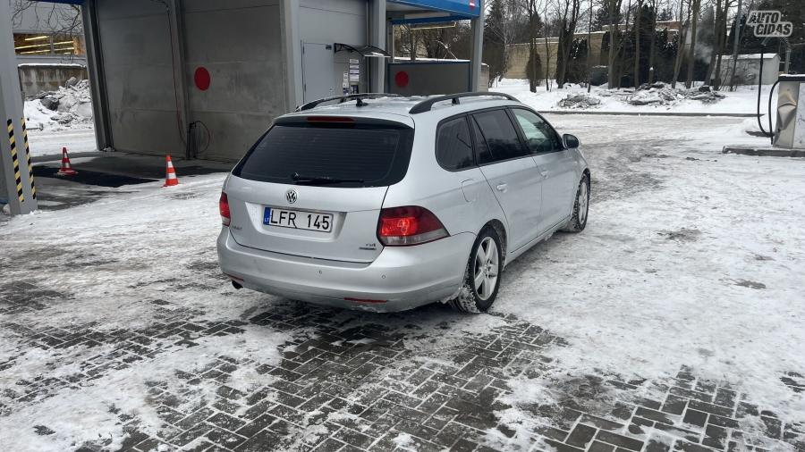 Grey Volkswagen Golf 2011 in Vilnius, with an engine capacity of 1.60 L and mileage of 330 thousand km for 2200 €, photo 5 on AUTOMOTO.COM.LV