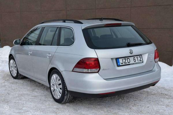 Pelēks Volkswagen Golf 2011 Klaipėda, ar dzinēja tilpumu 1.60 L un nobraukumu 292 tūkst. km par 2880 €, foto 4 vietnē AUTOMOTO.COM.LV