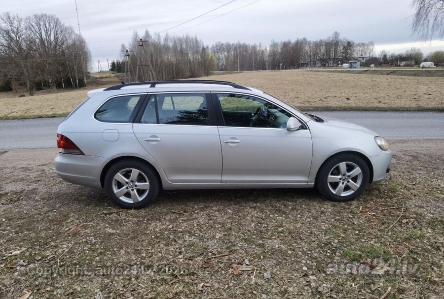 Grey Volkswagen Golf 2011 in Voru, with an engine capacity of 1.60 L and mileage of 366 thousand km for 1999 €, photo 7 on AUTOMOTO.COM.LV