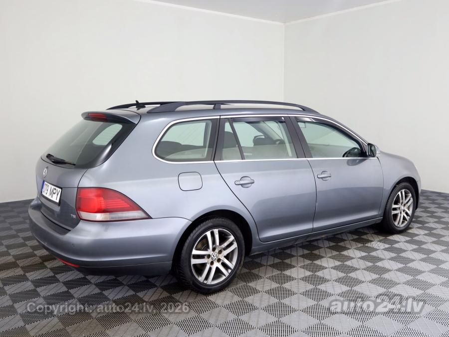 Pelēks Volkswagen Golf 2011 Tallina, ar dzinēja tilpumu 1.40 L un nobraukumu 288 tūkst. km par 2299 €, foto 4 vietnē AUTOMOTO.COM.LV